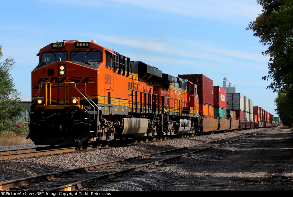 BNSF 6863